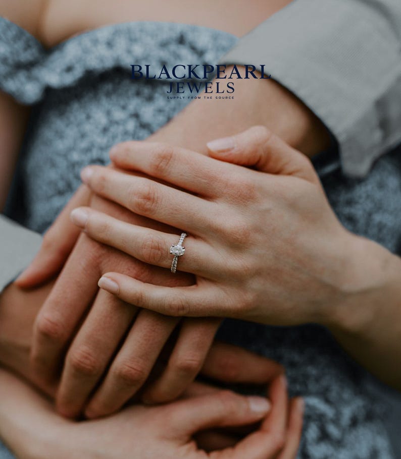 Engagement Ring - Blackpearl - Medium