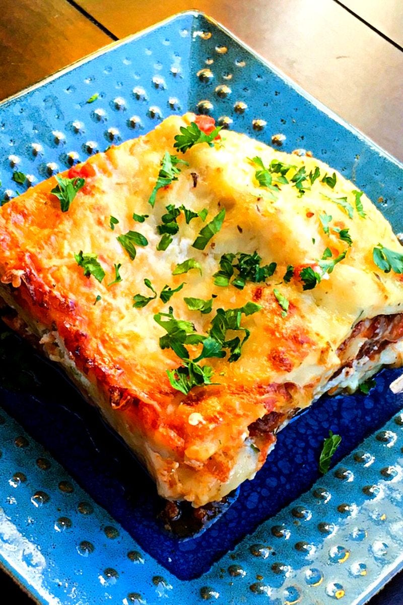 Delicious 5-Cheese Meaty Lasagna Recipe | by look my recipes | Medium