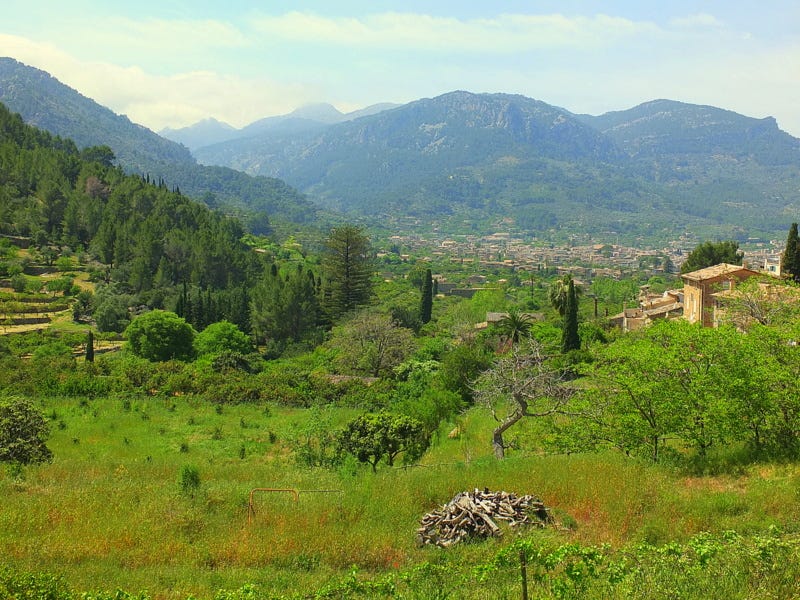 Day Hiking in the Soller Valley. During my time on Mallorca I often ...