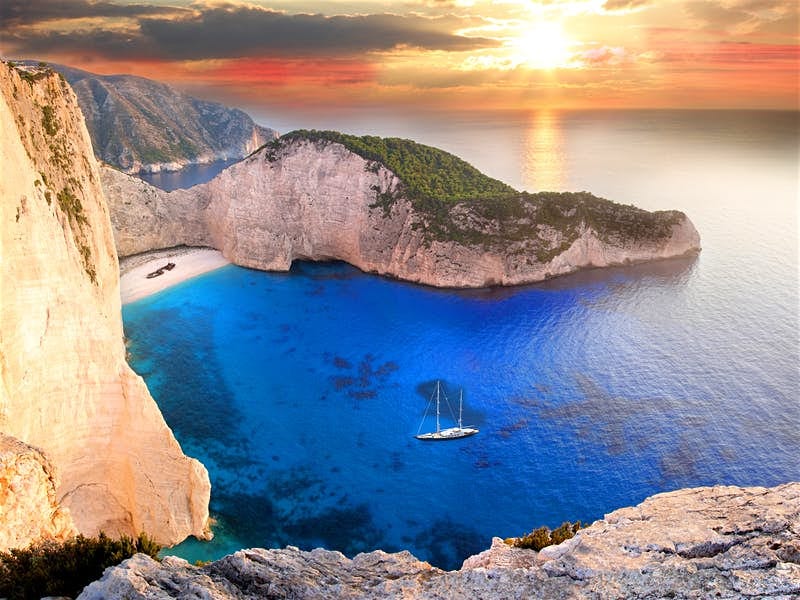 Plan your perfect Greek island-hopping adventure | by The R8 Travel ...