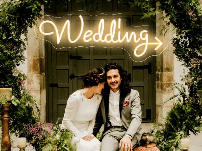 What size neon sign should be for your wedding? | by vân phan | Medium