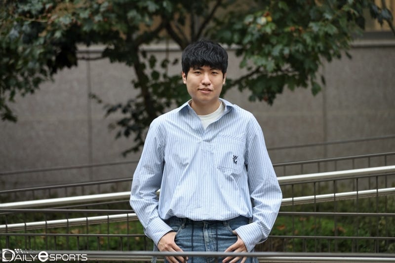 即將入伍的soO：「回來後將繼續以選手身分努力。」. soO是在星海爭霸2（以下稱SC2）中留下深刻紀錄的一位選手，2008年以星海爭 ...