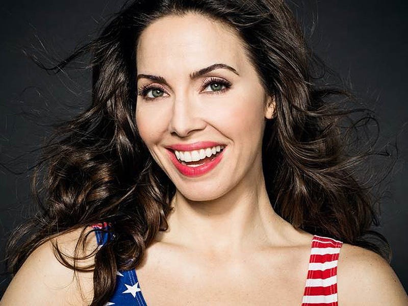 Top 10 Hottest Female Comedians In The World | by Arena Pile | Medium