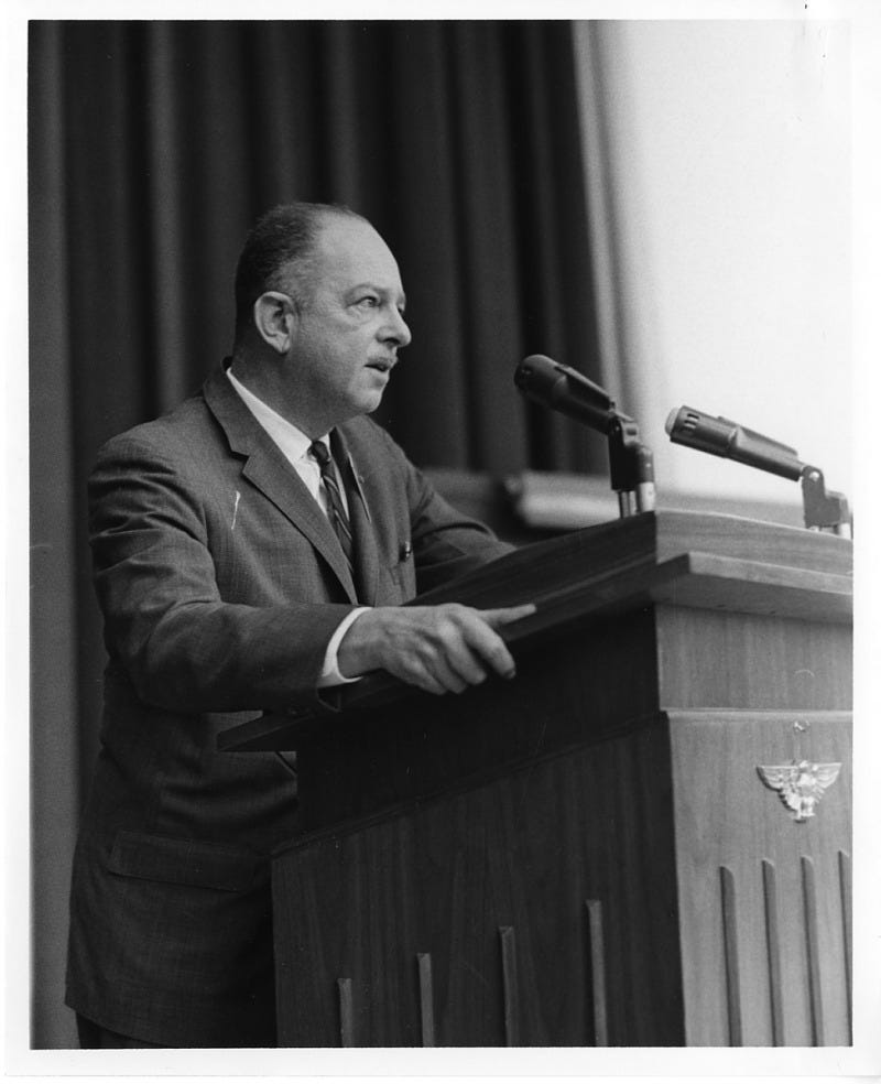 Tal día como hoy, en 1906, nace Harry Hammond Hess, geólogo ...
