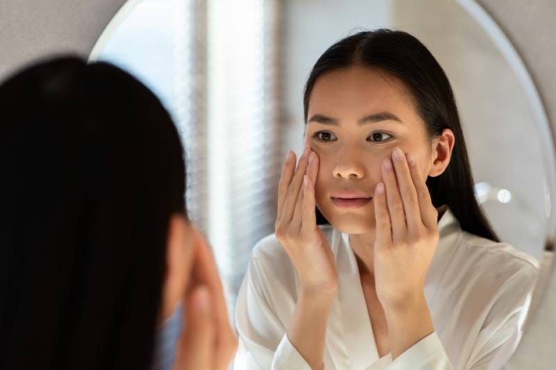Causes and Treatment Of Oily Skin - Anti Aging Toronto Clinic - Medium