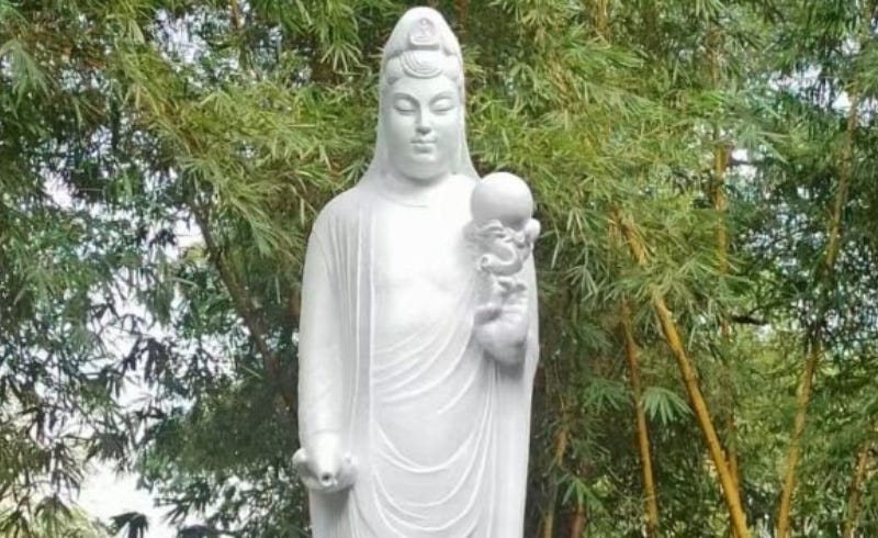 Chatting With Guan Yin in Taipei. Seeing Guan Yin as a challenge to ...