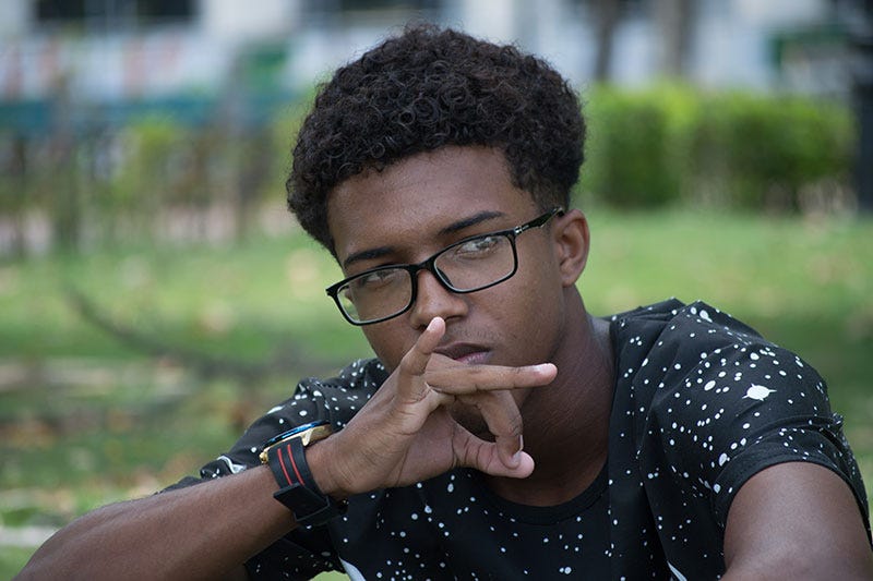 A ritmo de rap. Esta es la historia de Miguel Alejandro… | by Revista ...