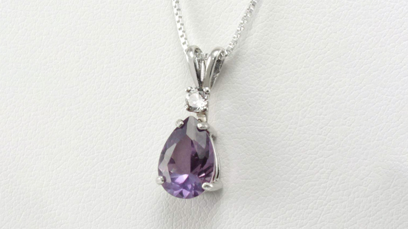 Make Your Outfit Prettier With Alexandrite Pendant | by Eric Baker | Medium