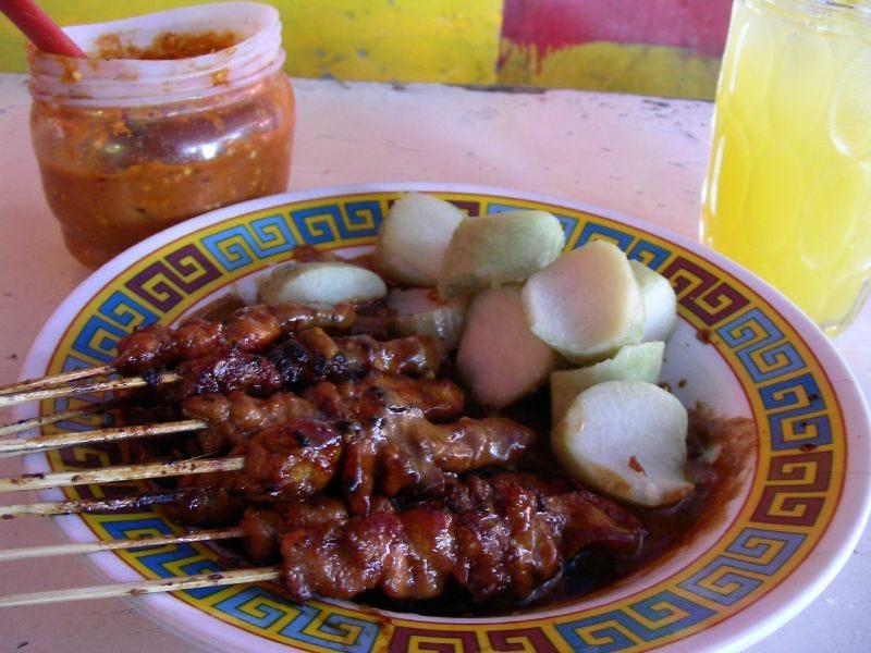Lontong Sate dan Cola.. “Cemberut mulu, mancung lama-lama tuh… | by Cat ...