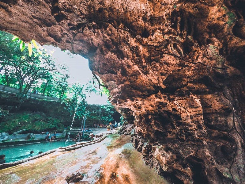 WISATA PEMANDIAN AIR PANAS GOA ERGENDANG | by Rstyaadinss | Jan, 2024 ...