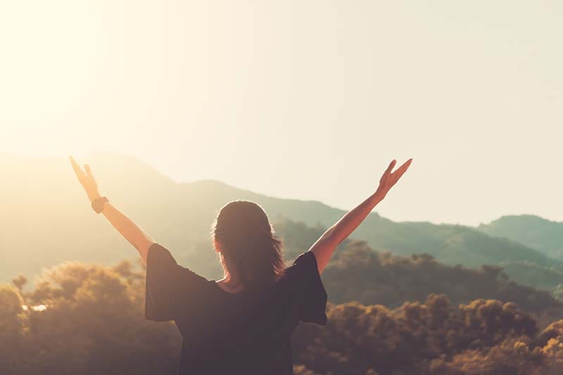 “Mindfulness for Beginners: A Simple Guide to Living Fully inside the ...