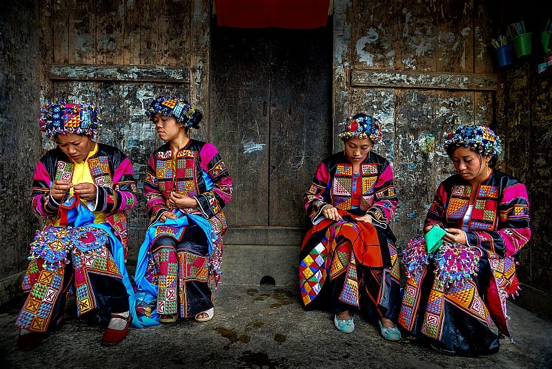 Lo Lo Hoa people — A way with weaving | by panbanana | Medium