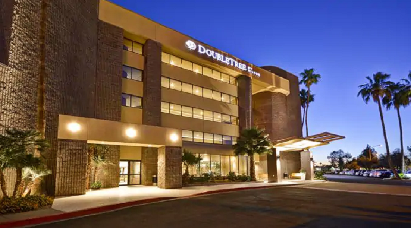 DoubleTree by Hilton — North Phoenix Hotels | by Mora Been | Medium