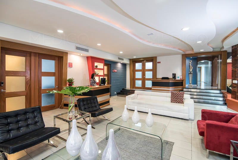 Digital Signage for Plastic Surgeons | by Eva T | NoviSign | Medium