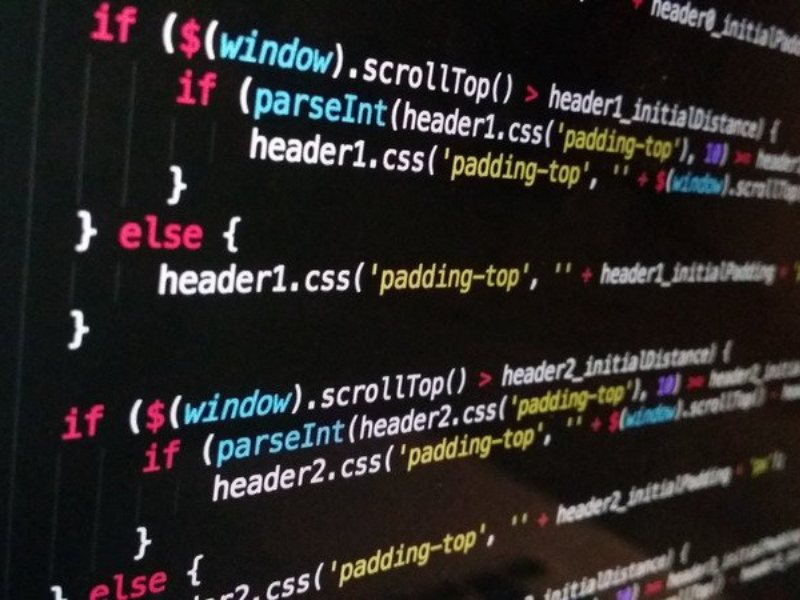 How does the single-threaded javascript manage to do multiple tasks ...