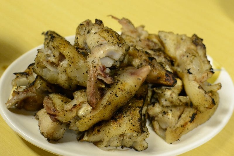 Tonsoku (pig’s feet, pettitoes) looks grotesque, but tastes good | by ...