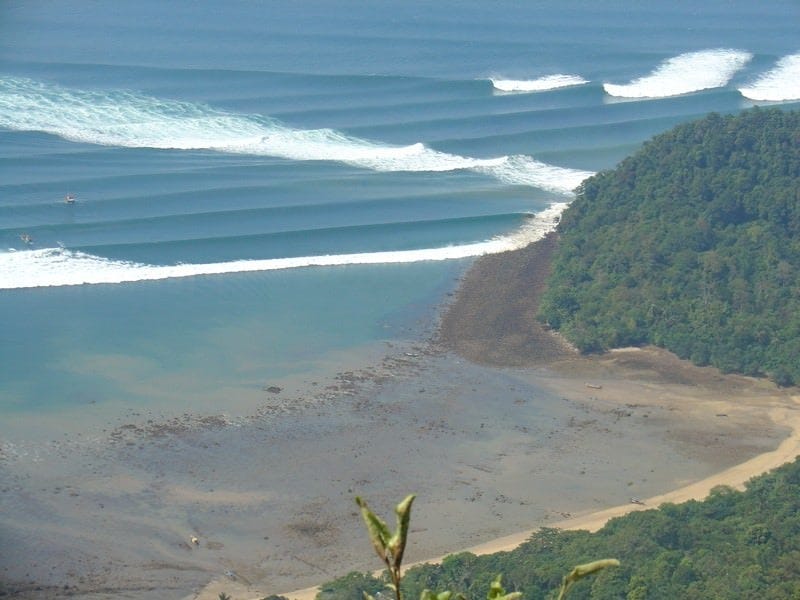 The Hidden Dance of the Ocean: Why Water Retreats Before a Tsunami ...