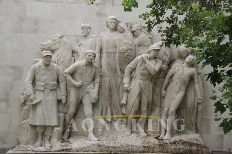 How Memorial Sculptures Express Life Stories Through Art | by Aongking ...