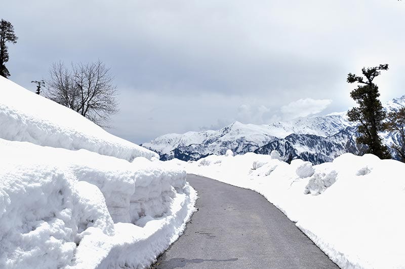 “Discover Rohtang Pass: The Jewel of Himachal Pradesh” - outdoor keeda ...