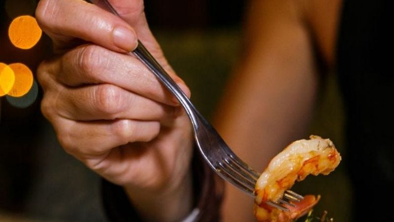 Which Hand to Eat With if You Want to Lose Weight | by Ruth Houston ...