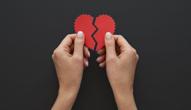 Dua Potong Kisah Cinta Selepas Petang | by Dwi Cipta | Oct, 2024 | Medium