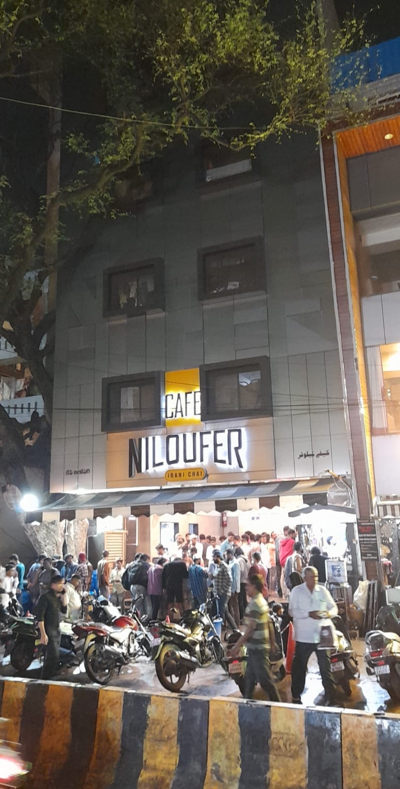 Niloufer Cafe Tea. Niloufer Cafe is a chain of restaurants… | by Fareedasult | Medium