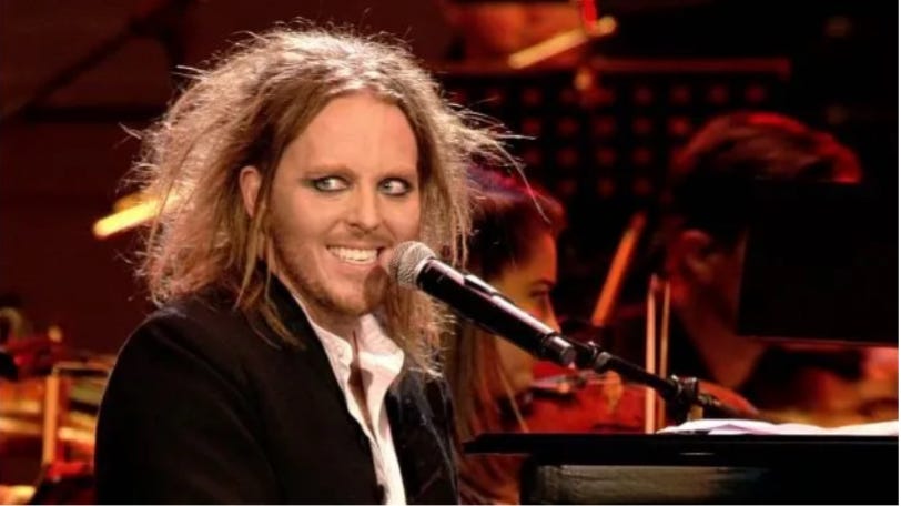 Nine life lessons from comedian Tim Minchin | by Philip Martin | Medium