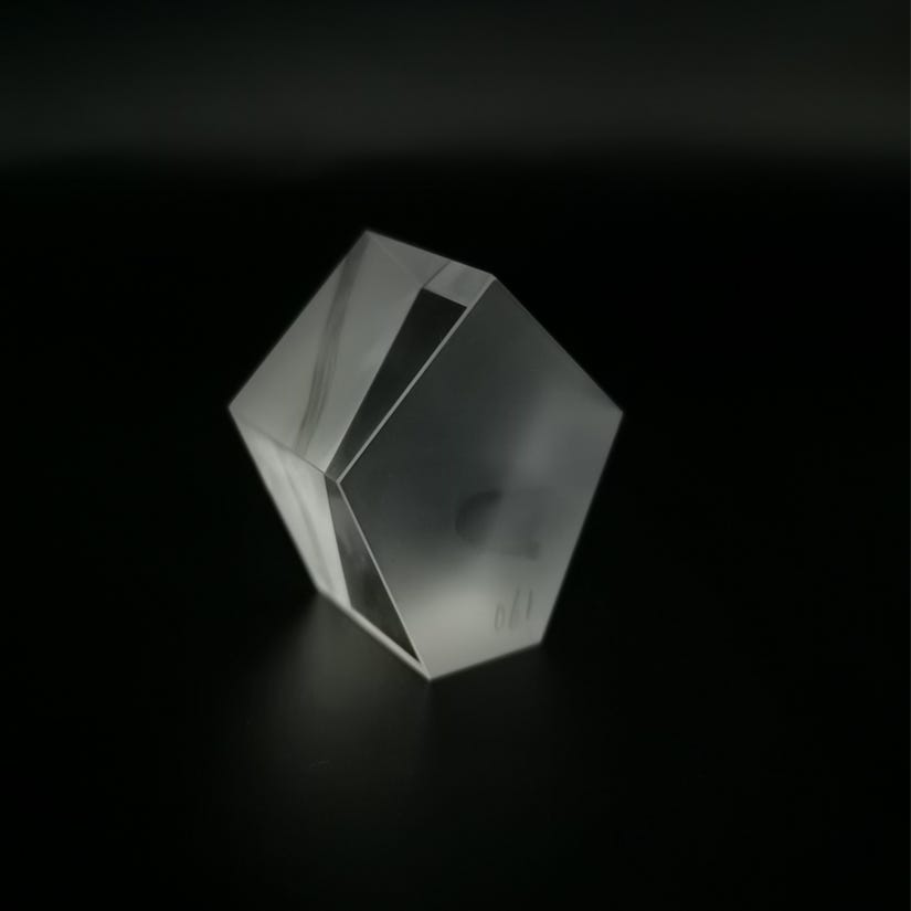 Penta Prism. Pentaprism dslr is one of the constant… | by tcoptik | Medium