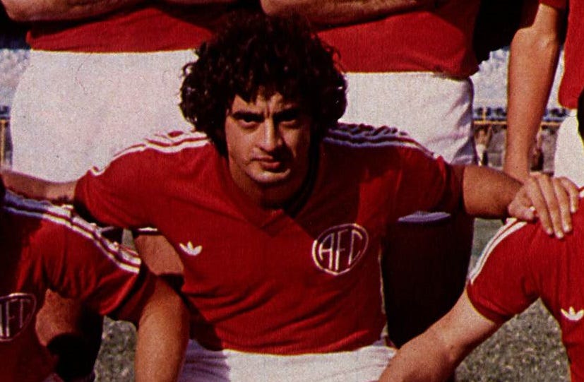 Pelo América, César foi artilheiro do Brasileirão, há 40 anos | by ...