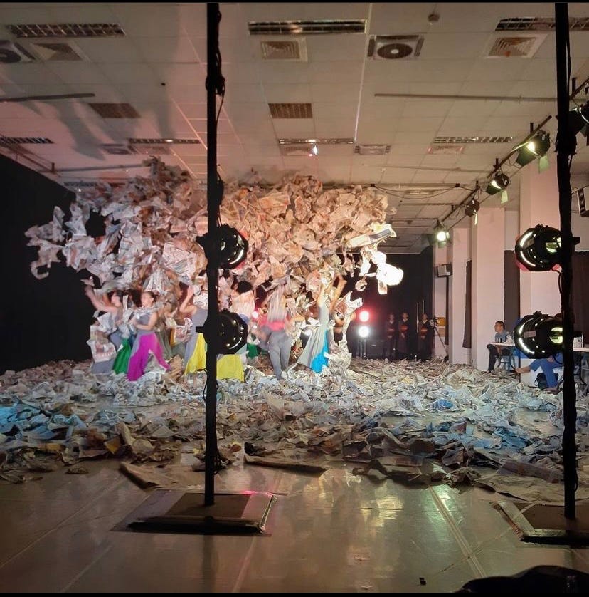 憐，是心事細微的震動 - donna sun - Medium