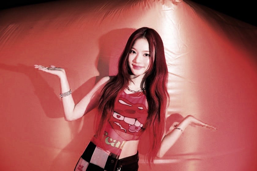 Red Is My Color! (Pictorial) - 𝐵𝑙𝑎𝑖𝑛𝑒 - Medium