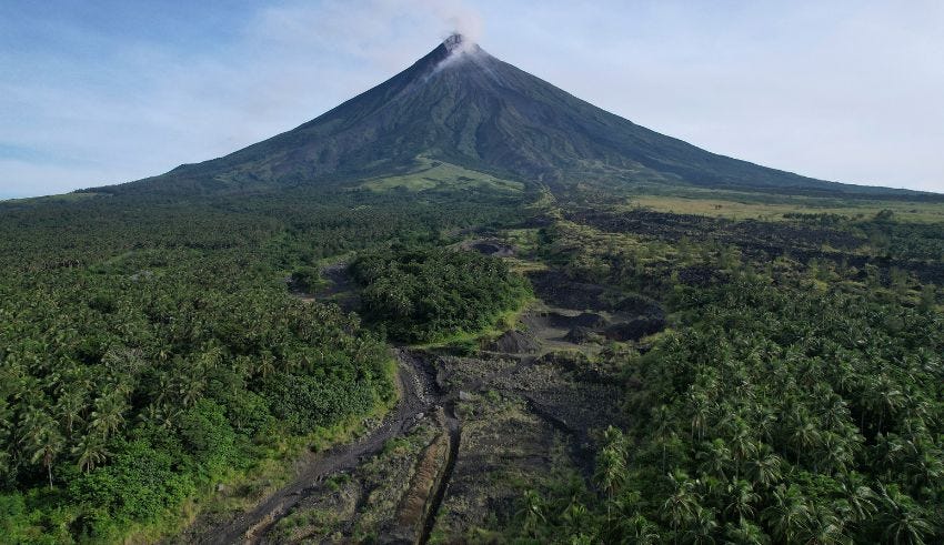 Mayon Volcano Records Heightened Seismic Activity in the Philippines ...