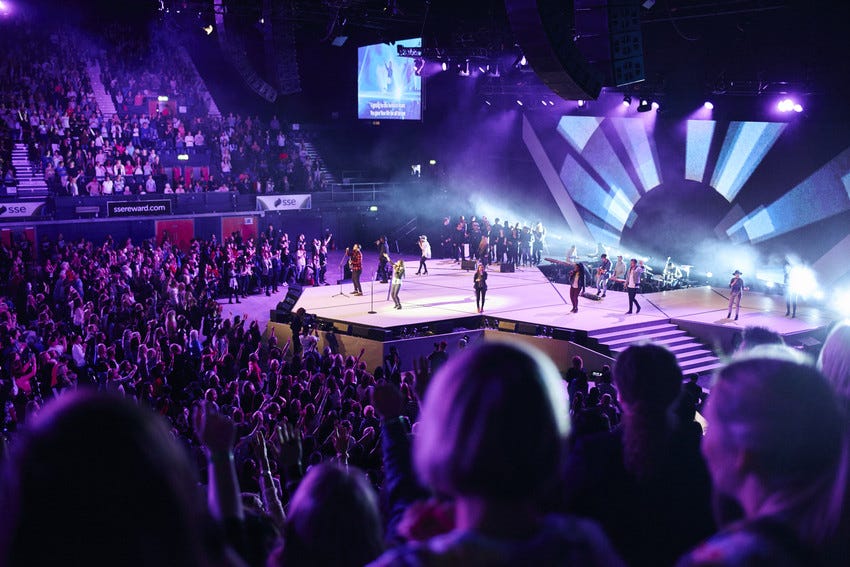 What makes a great temporary stage set? | by Media Structures | Medium
