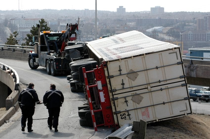 Examples, reasons, ways to solve problems in truck accident | by Anmol ...