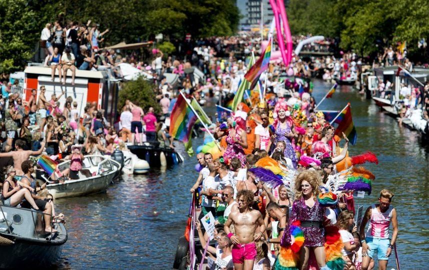 Cultura na Holanda. Os holandeses são conhecidos pela forma… | by O ...