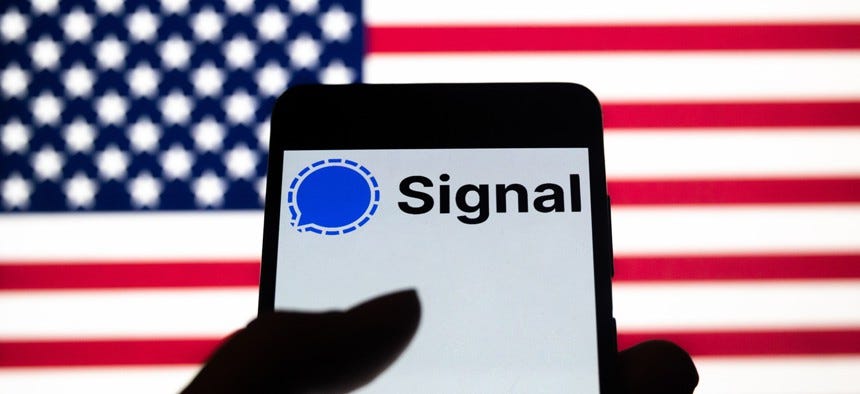 What is Signal and the E2E cryptography | The Network Chronicles