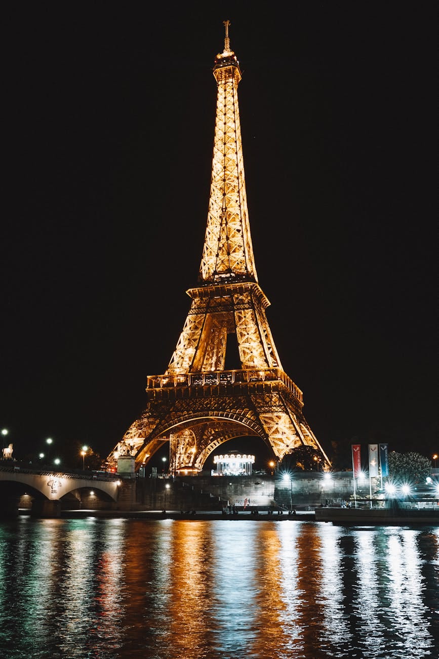 Romantic Getaways: Paris, Tuscany, Maldives, Bora Bora | by ...
