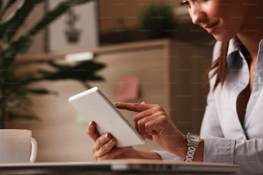 Apple Books vs Kindle: Which is better? | by Gift Ogieva | Medium