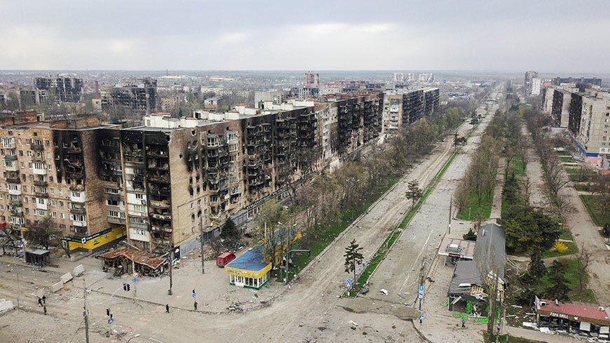 Mariupol: The Odor of Decay Luring Between the Walls of a City Now ...