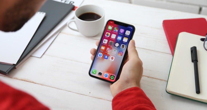 Custom Apps VS Ready-made Apps — Definisi, Keunggulan, dan Kelemahannya ...