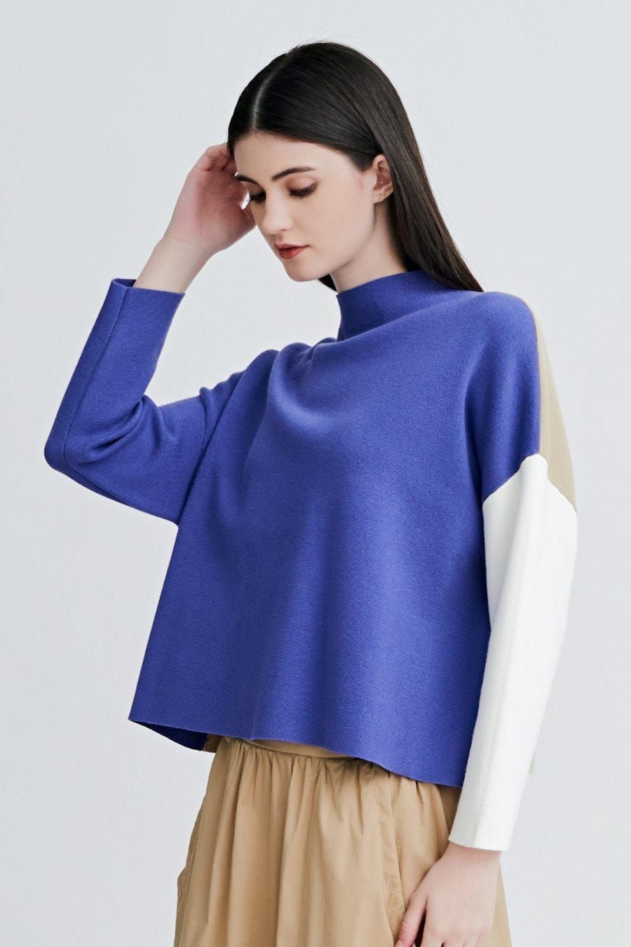 Knitted Colourblock Sweater: A Stylish Fusion of Comfort and Fashion ...