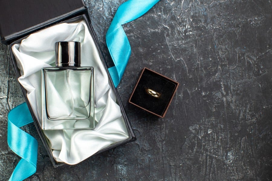 Best Men’s Cologne for Daily Use: 8 Exquisite Scents to Boost Your ...