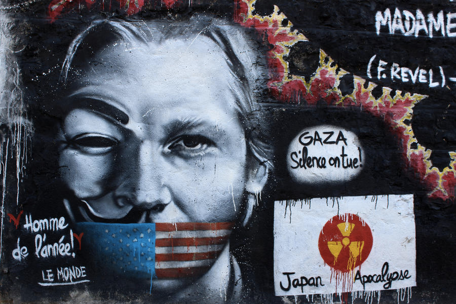 The Empire Slowly Suffocates Assange Like It Slowly Suffocates All Its ...