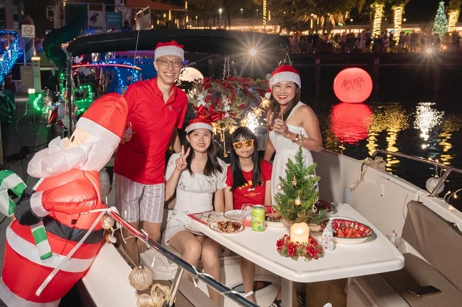 5 Reasons to Have Your Christmas Party on a Yacht for Rental | by The ...