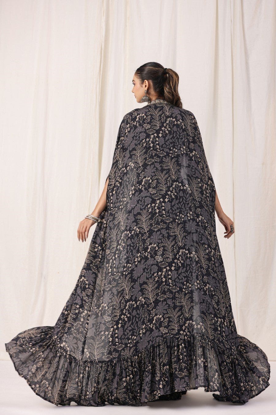 Stylish and Elegant Kurta and Sharara Sets for Every Occasion | Pratap ...