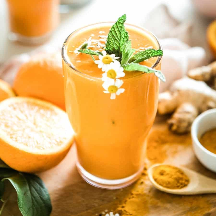 Golden Bliss in a Glass! Try This Honey Turmeric Smoothie 🍯🌟 # ...
