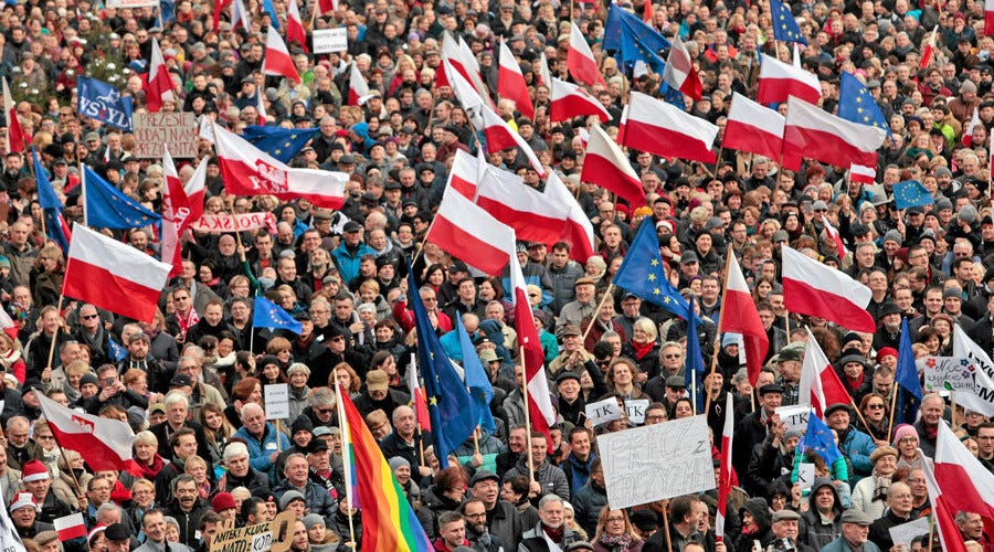 Poland and the Inception of Antiestablishment Politics | by Koichiro ...
