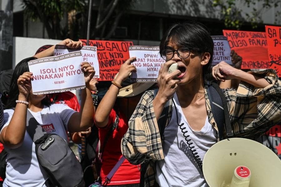 Gapos. Di niyo ba naririnig? Tinig ng bayan na… | by Risālah | Sep ...