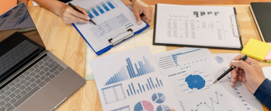 Information Technology in Finance | by Lightwavenet Andrewmills | Medium