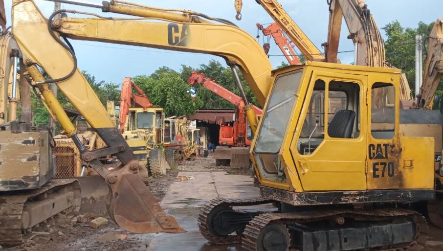 Tractors & E-70 CAT Soil Loading | CATERPILLAR E-70 CAT | SAME 50 ...